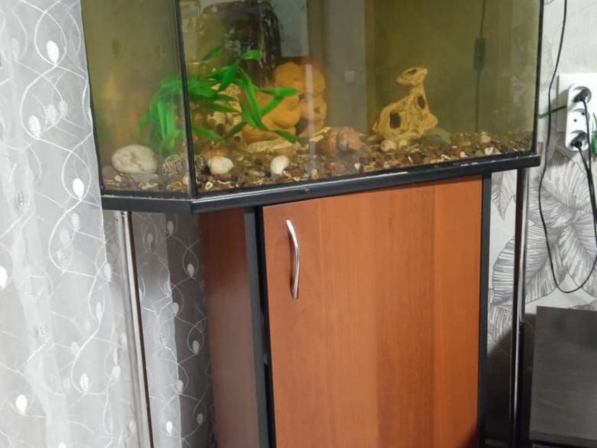 Аквариум с тумбой
