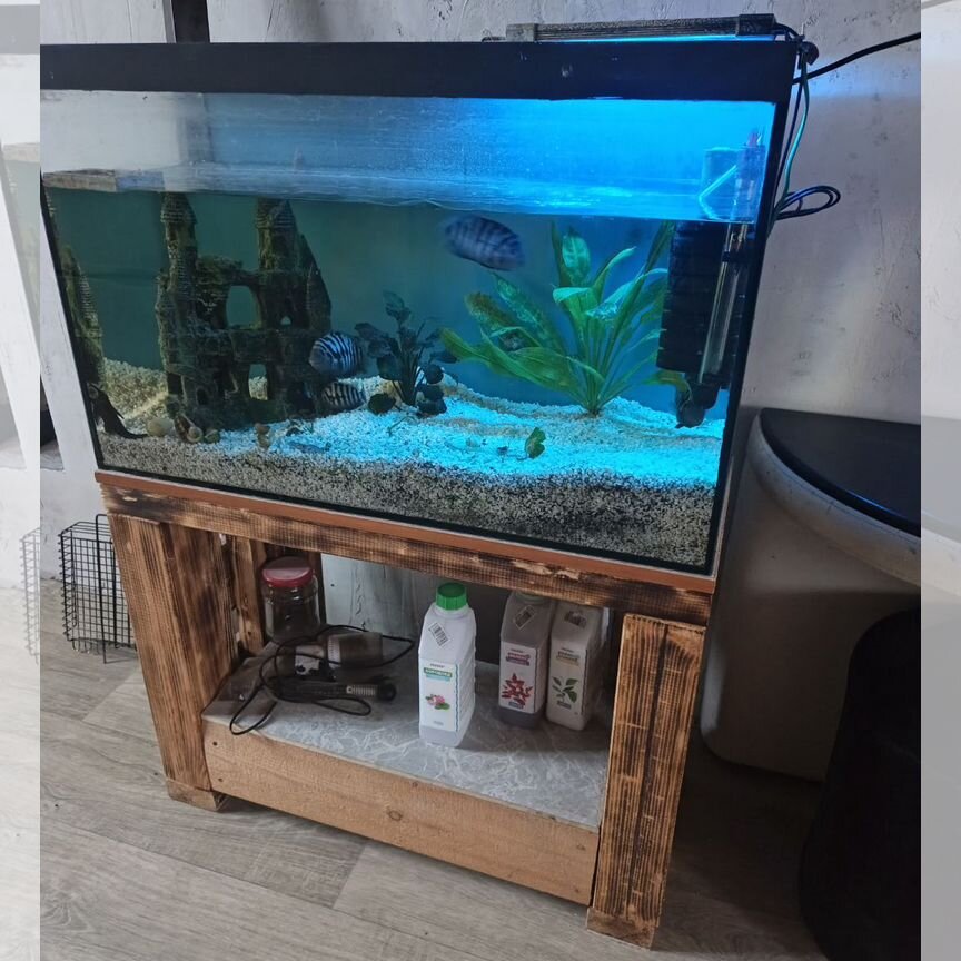 Аквариум с тумбой