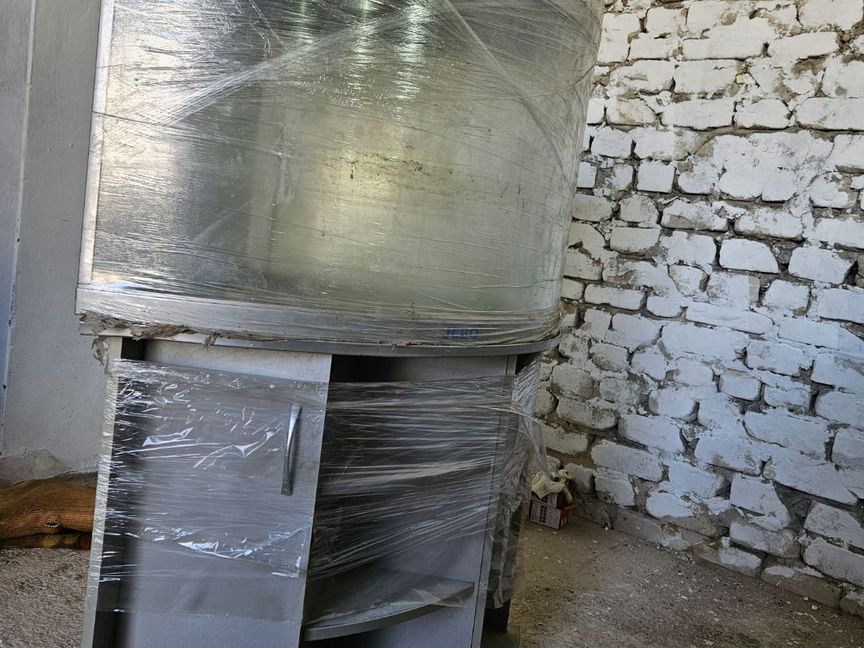 Аквариум угловой 130л с тумбой