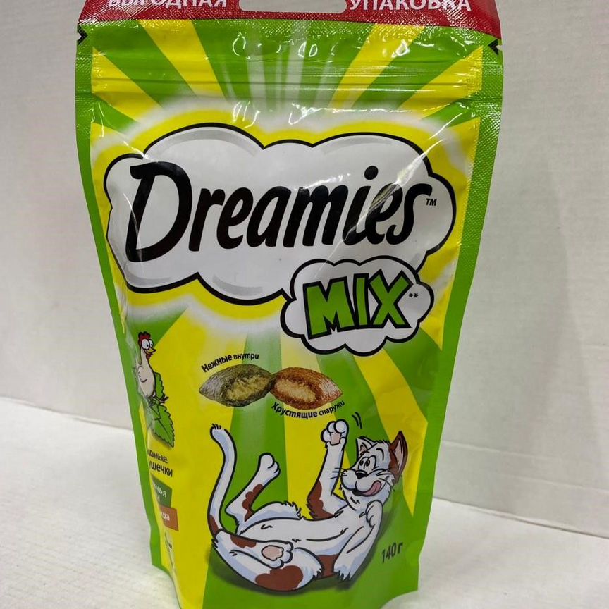 Лакомство Dreamies MIX для взрослых кошек, с мятой