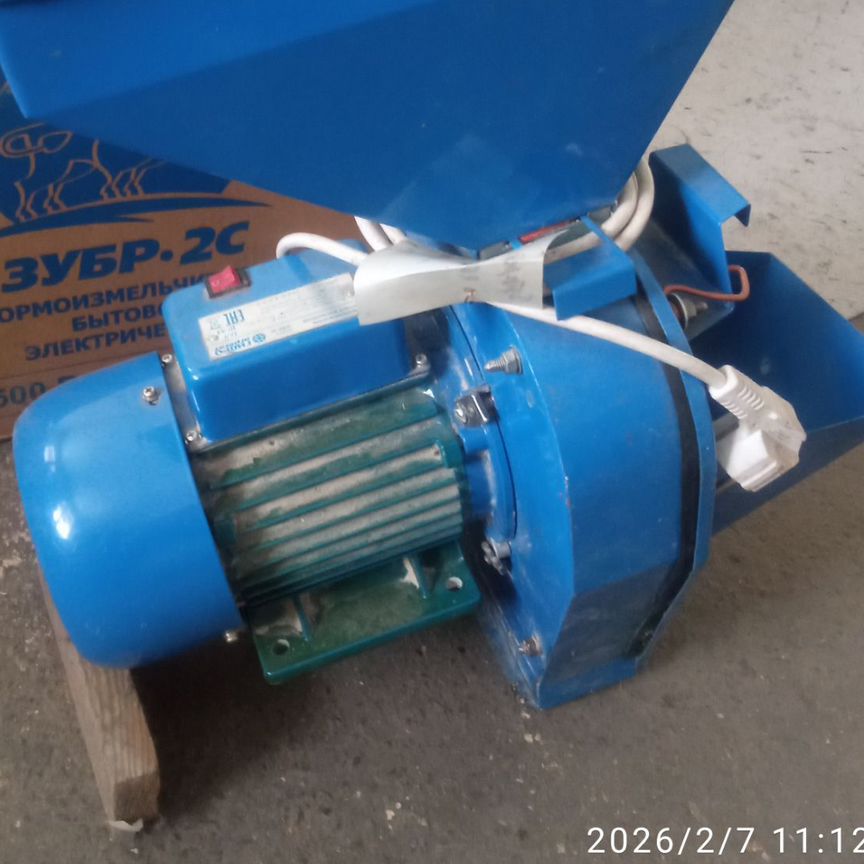 Продам зернодробилку