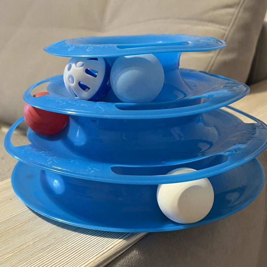 Игрушка пирамида для кошек