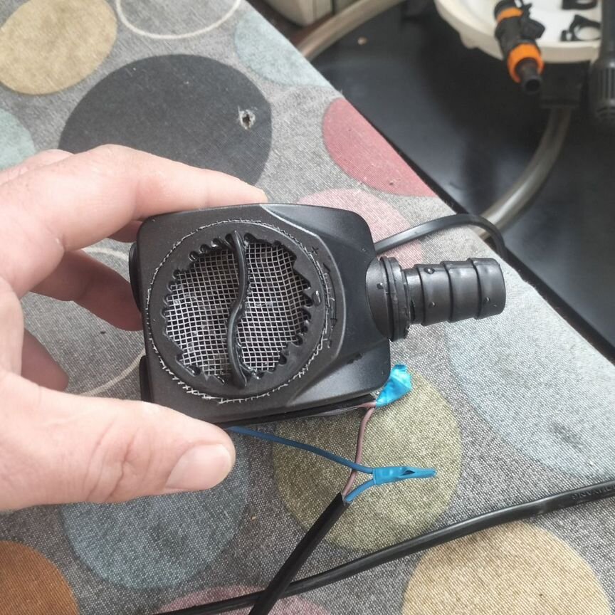 Помпа погружая фонтанного типа