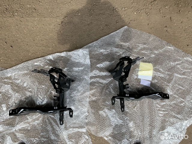 Крепление фары левое правое G30 BMW купить в Москве BMW 51647383857 | Авито