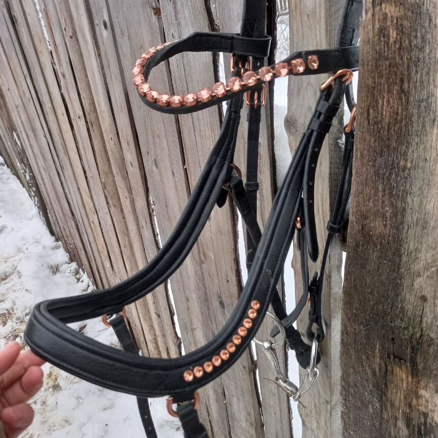 Уздечка для лошади