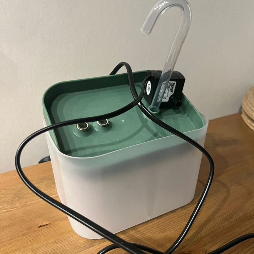 Автоматический поильник для кошки