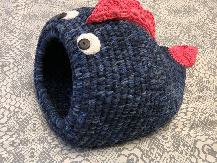 Домик лежанка для кошки и собаки