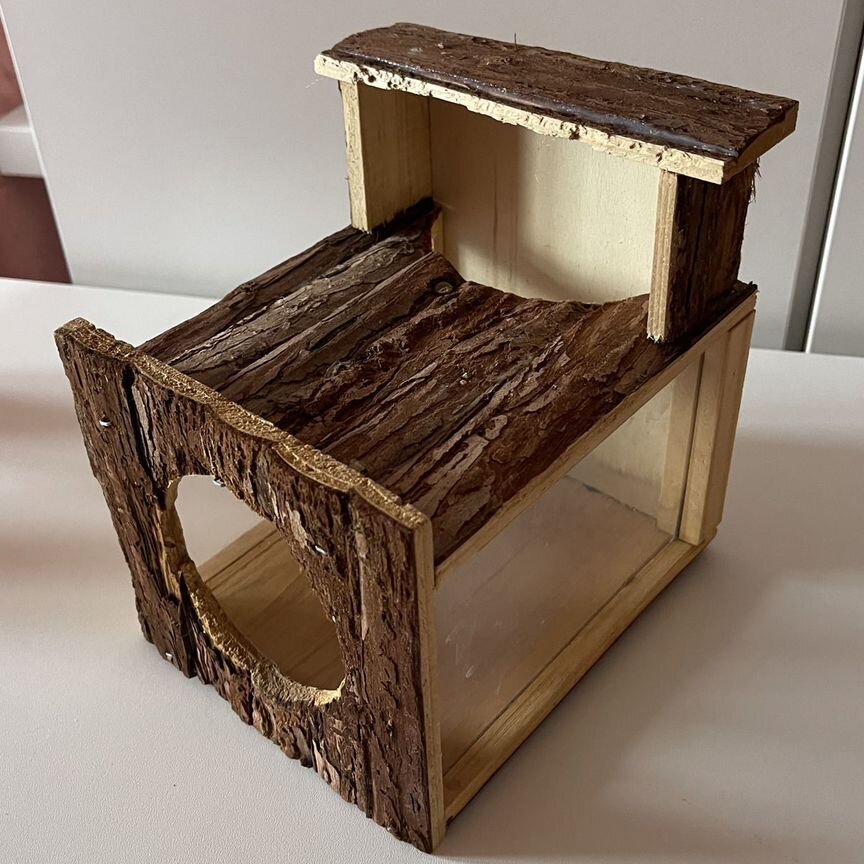 Домик для грызунов деревянный со стеклом