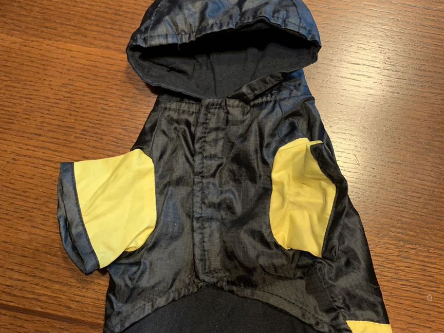 Плащ для собаки маленьких пород