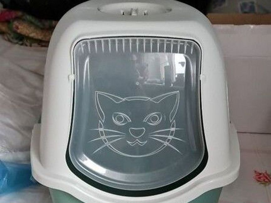 Кошачий туалет закрытый домик