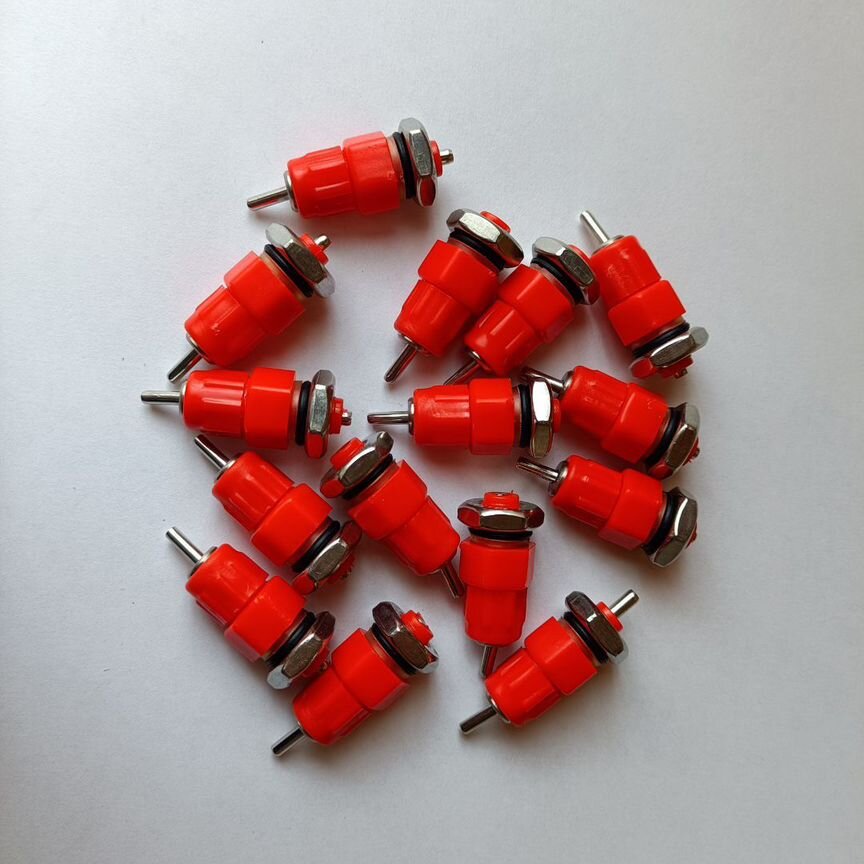 Ниппельные поилки 15 штук, с гайкой или без