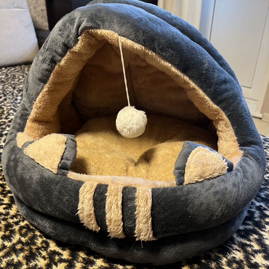 Лежанка для кошек