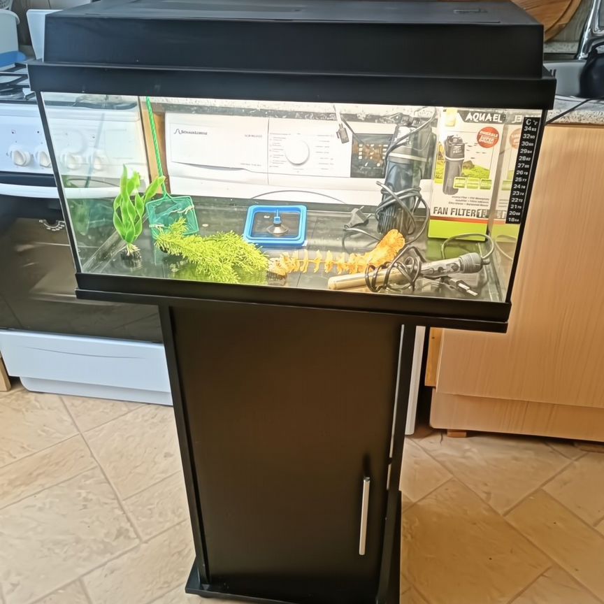 Аквариум juwel на 60 литров с тумбой