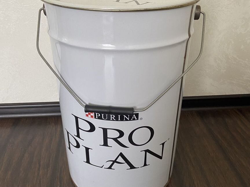 Бак для хранения корма для собак, кошек