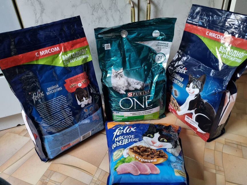 Сухой корм для кошек purina one и Феликс