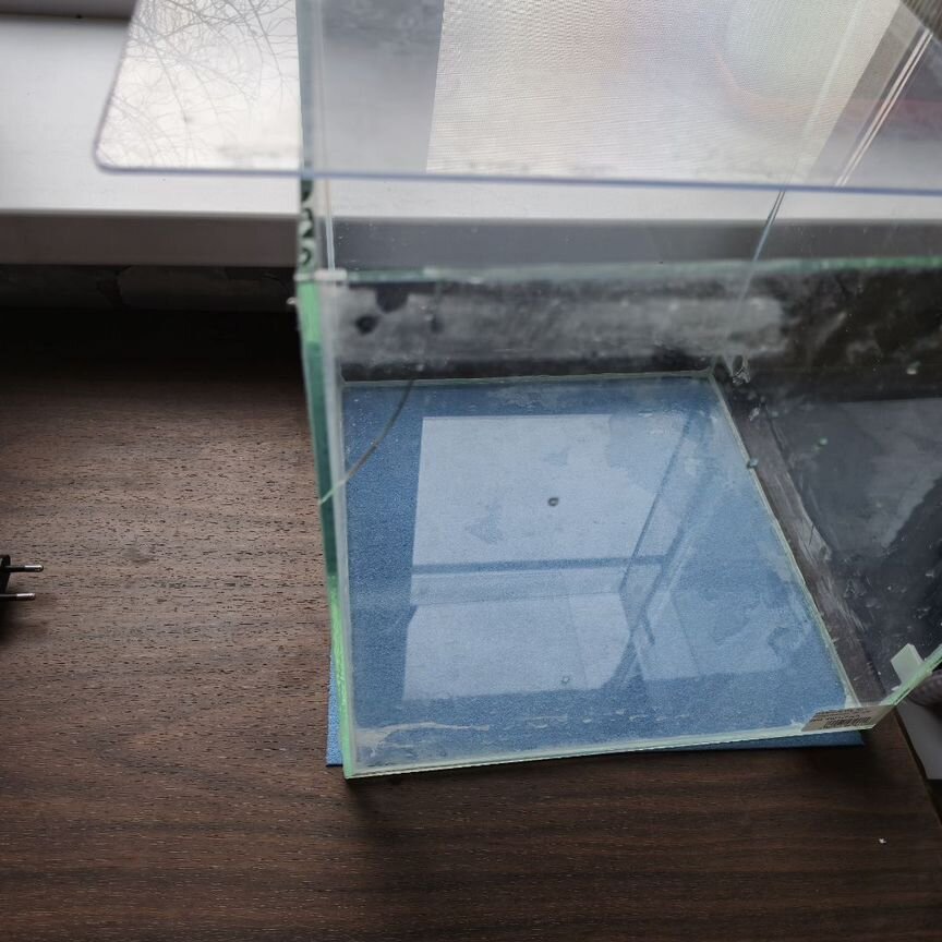Аквариум 20л с трещиной,подойдёт для черепашек
