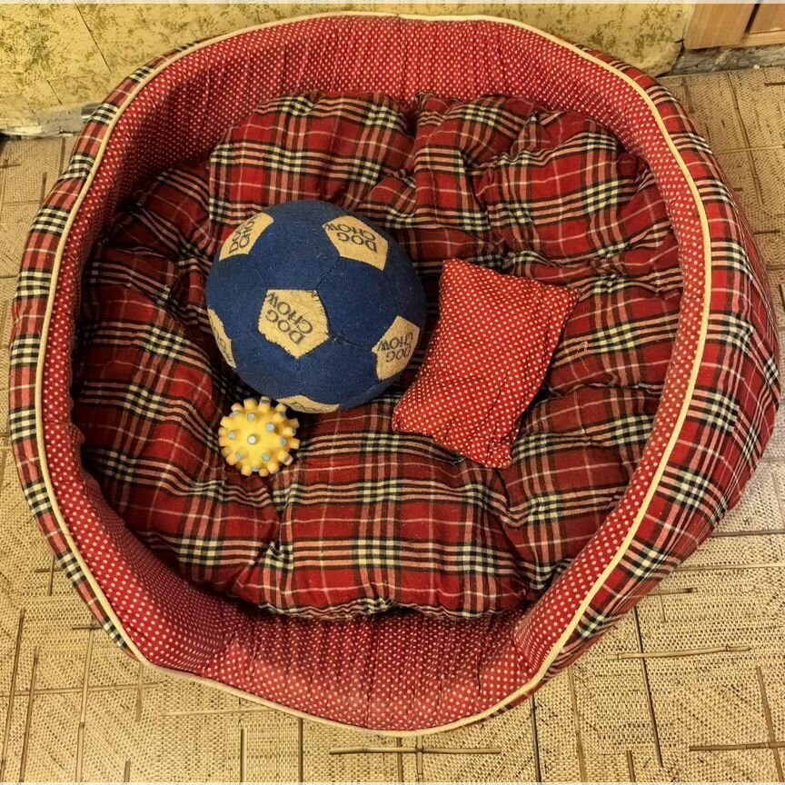 Лежанка для собаки, одежда и т. д. пакетом