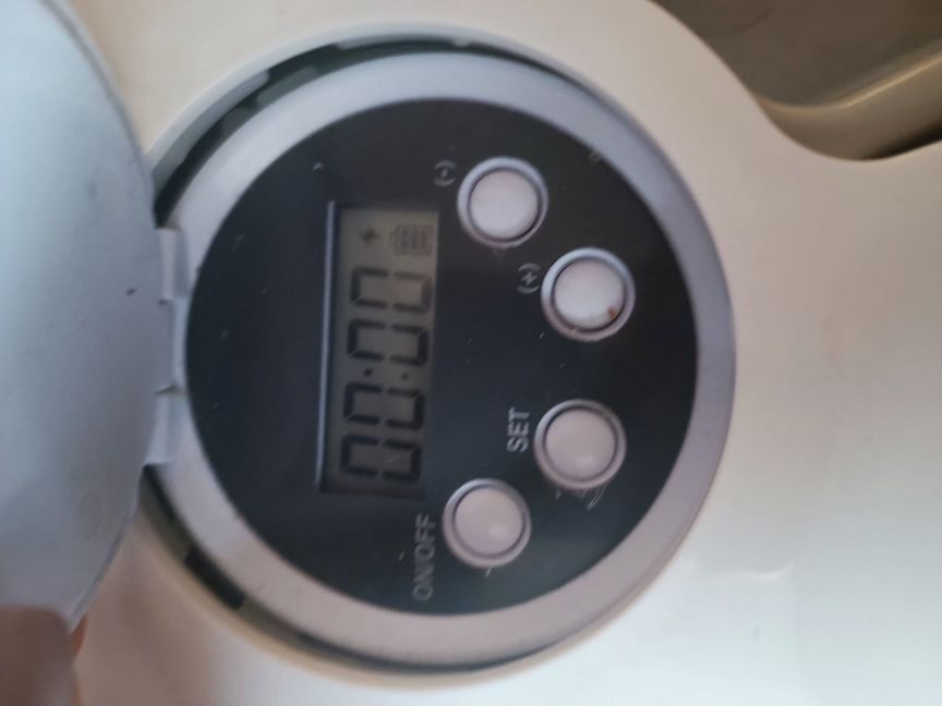 Автоматическая кормушка для животных