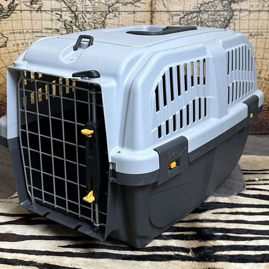 Переноска для кошек и собак