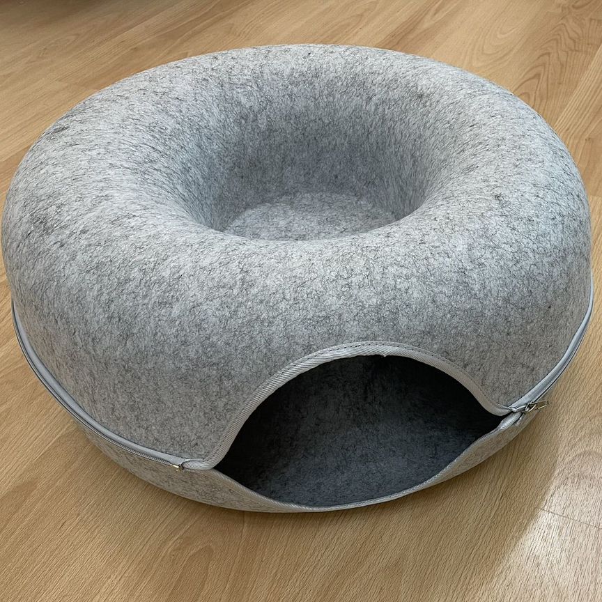 Домик для кошек фетровый