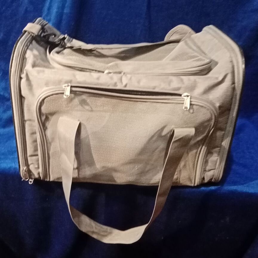 Переноска для кошек и собак