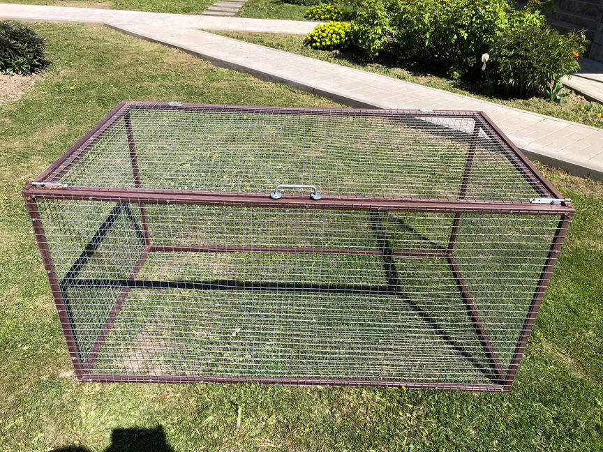 Большая клетка для птиц