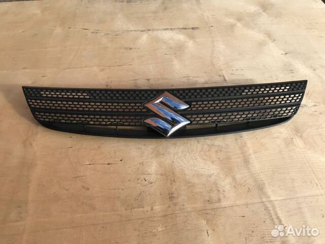 Решетка радиатора Suzuki SX4 хэтчбэк купить в Москве SUZUKI 7174180J00 ...