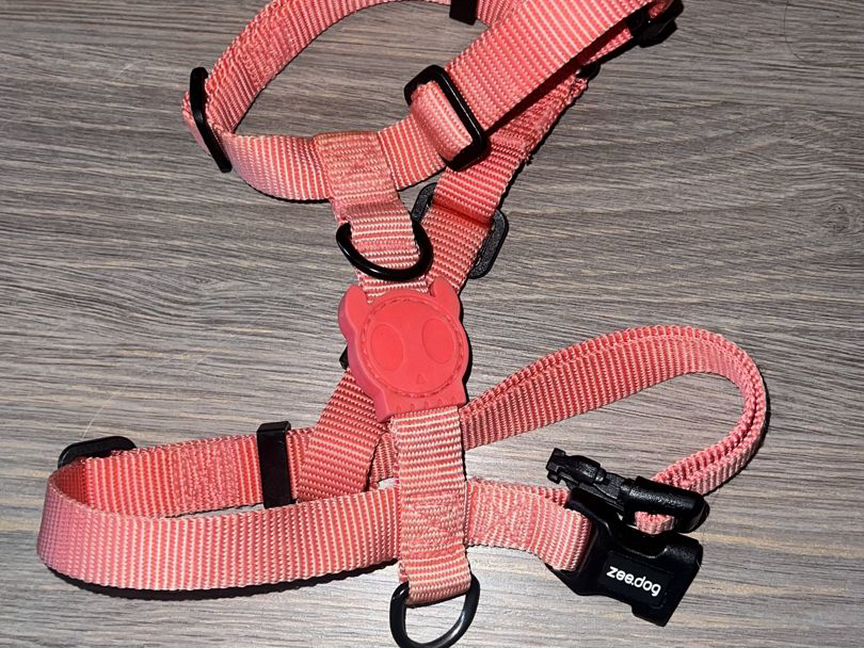 Шлейка Zee.dog coral M