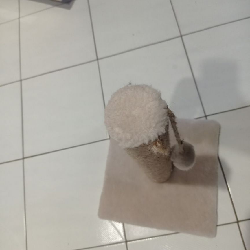 Когтеточка для кошек новая высота 50 см, диаметр 7