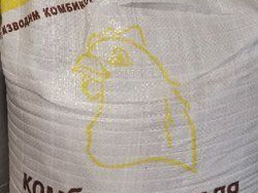 Комбикорма, сено