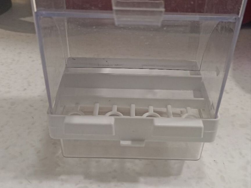 Автокормушка для птиц