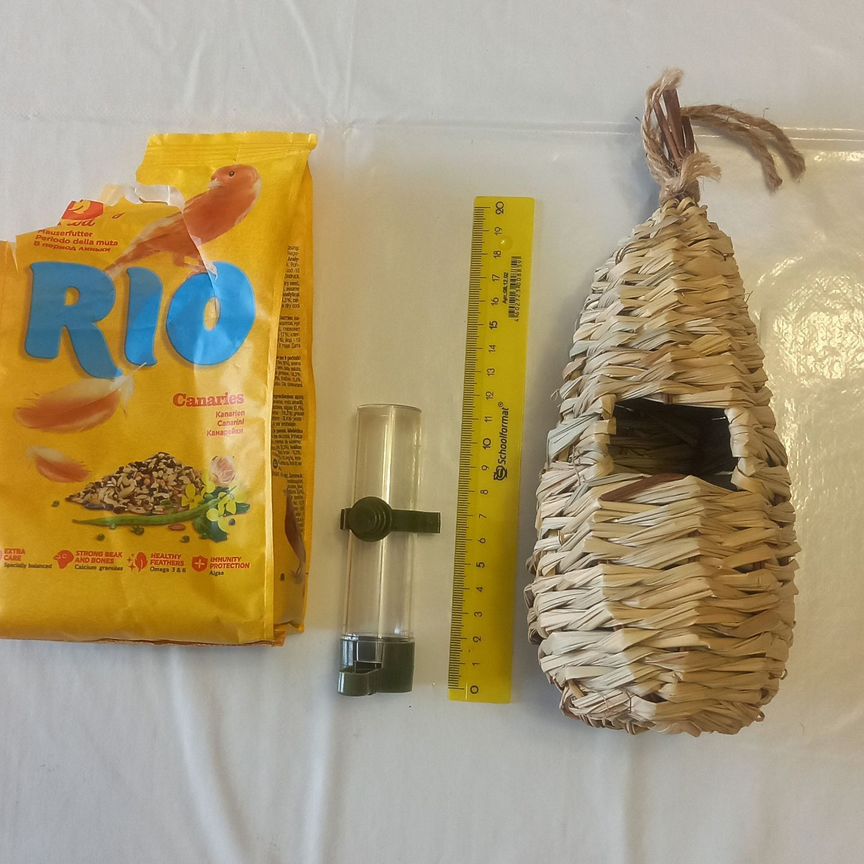Домик и поилка для канарейки
