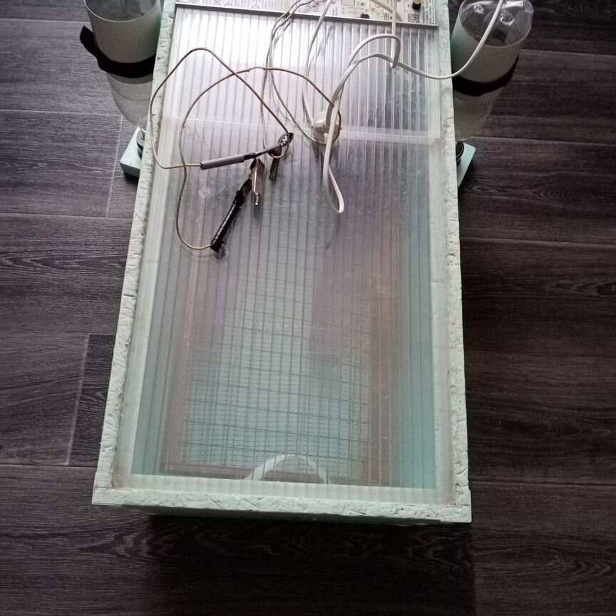 Продам инкубатор для яиц