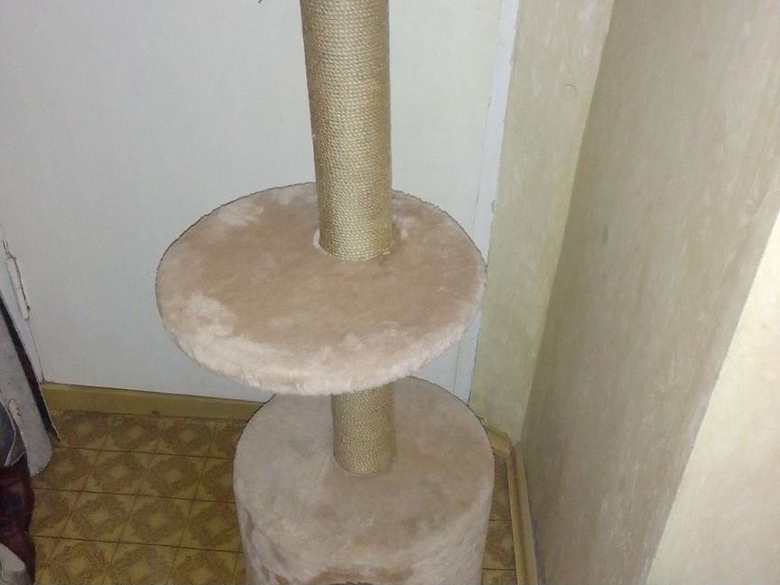 Стойка и домик для животных