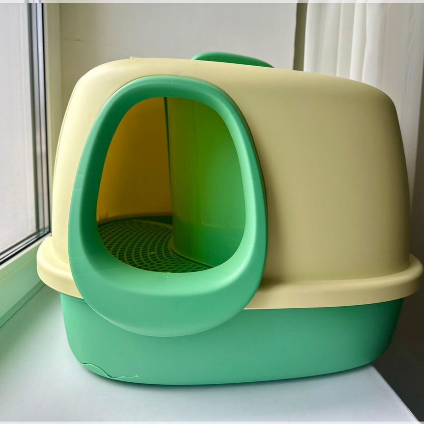 Закрытый лоток-домик для кошки новый с дефектом