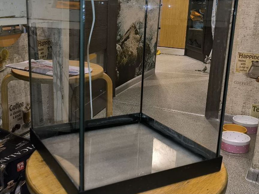 Аквариум Gessa 20л (25х25х30) с подсветкой