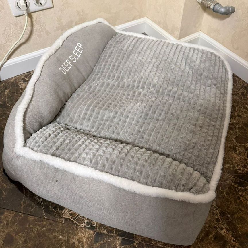 Лежанка для кошек большая