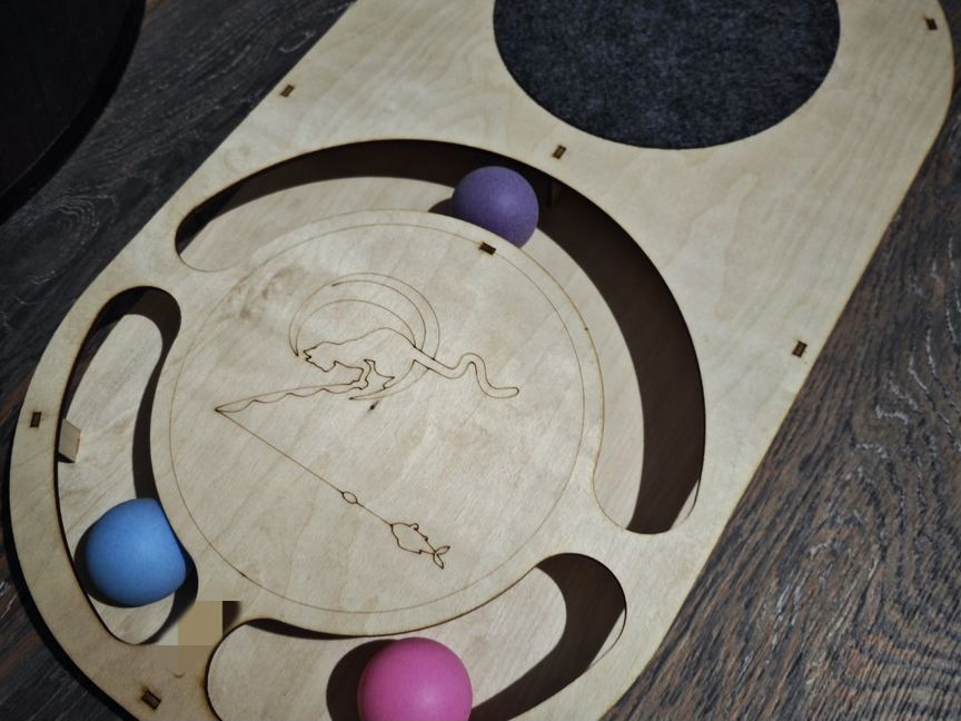 Игровой комплекс для кошек. С шариками