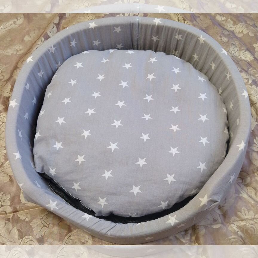 Лежанка для кошек