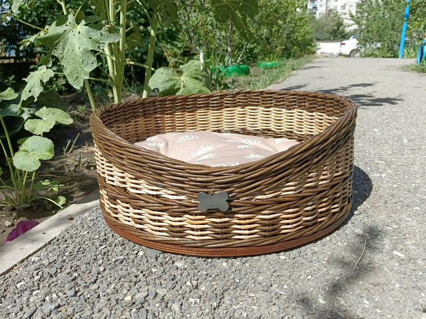 Корзина плетеная, лежанка для собак и кошек