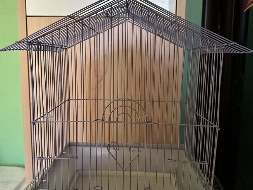 Клетки для птиц, большая и маленькая
