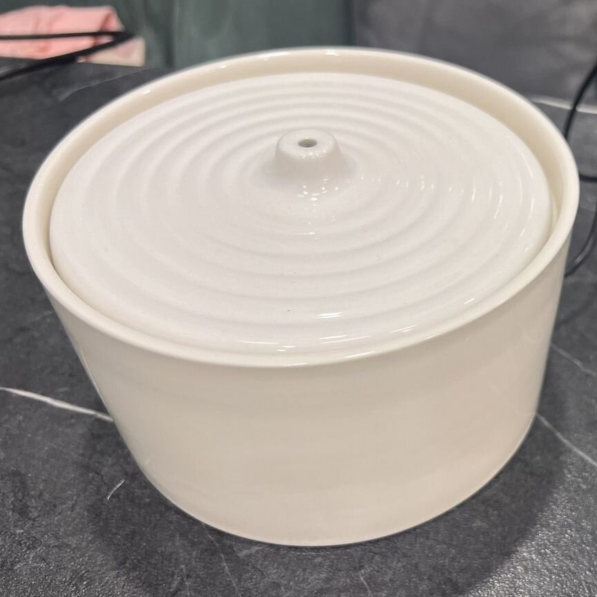 Керамическая поильница-фонтан для кошек