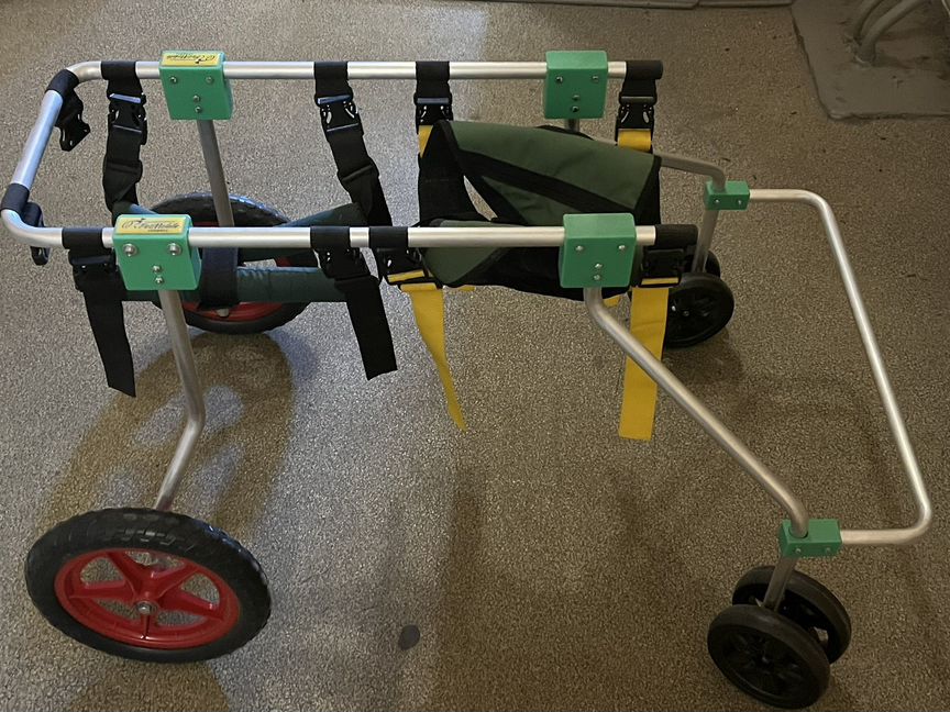 Ортопедическая коляска для собак