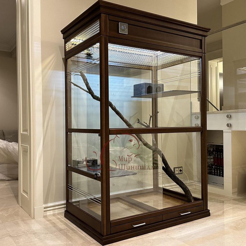 Витрина для игрунок,обезьян "Джуманджи Гранд"