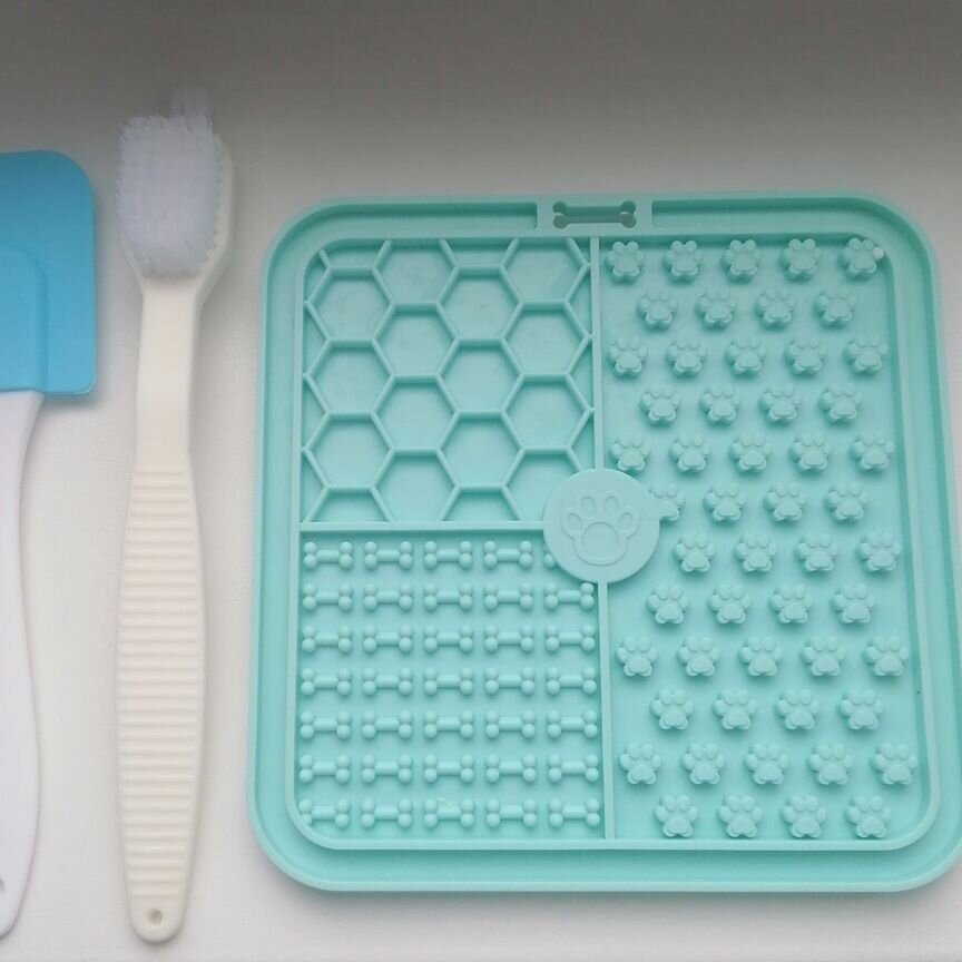 Лизательный коврик