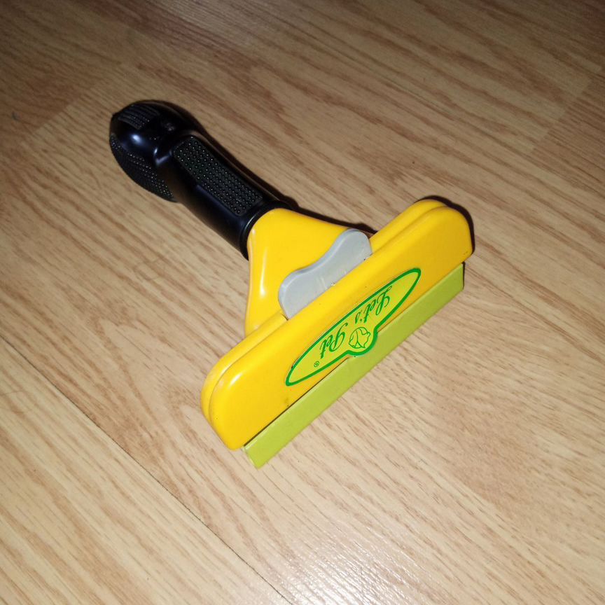 Фурминатор для крупных собак