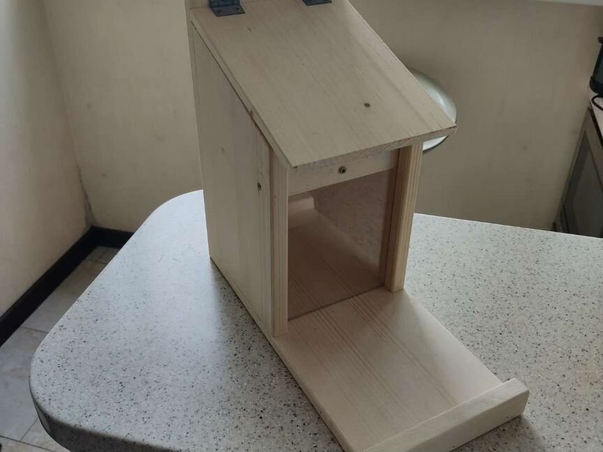 Кормушка для белок