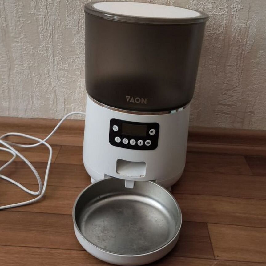 Автоматическая кормушка для кошек