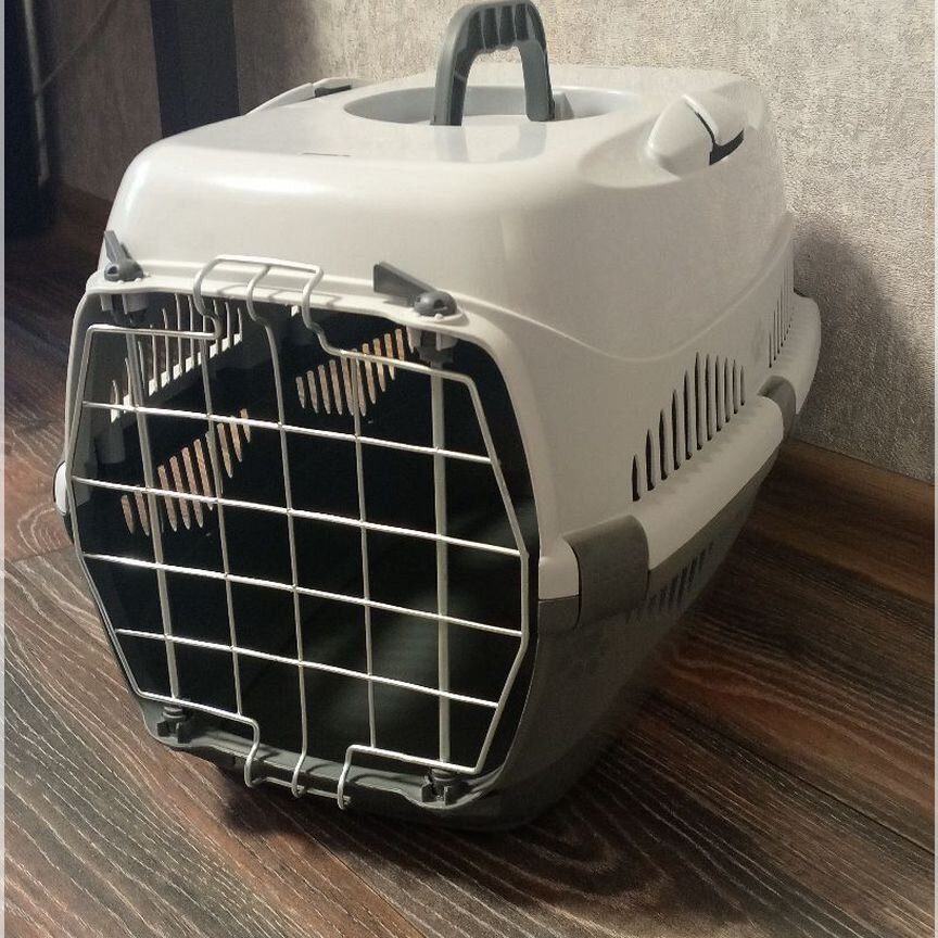 Переноска для кошек пластиковая