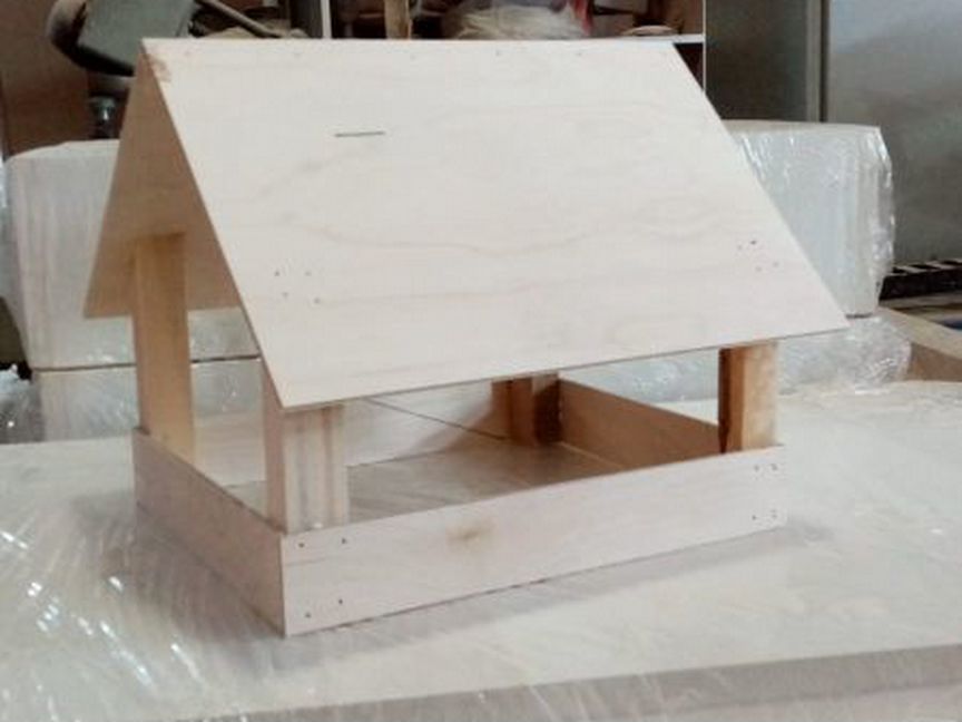 Кормушка для птиц